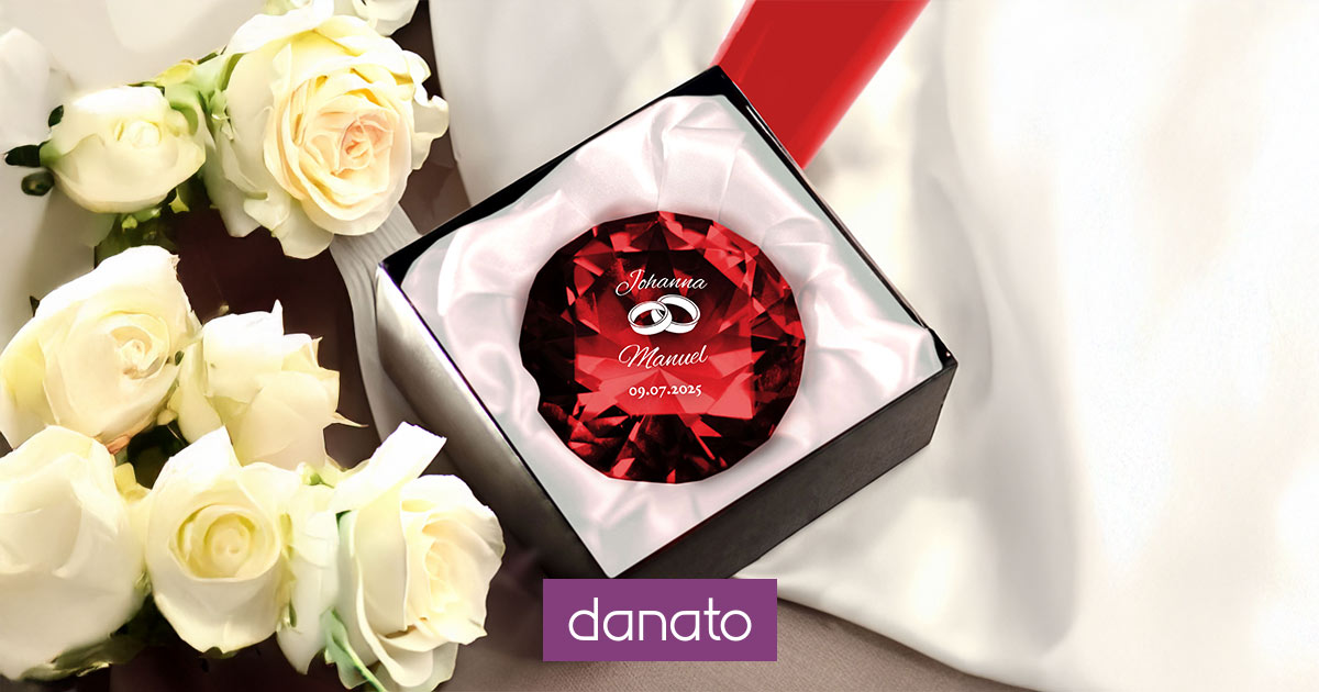 Roter Diamant Kristall mit Gravur - Hochzeitsgeschenk