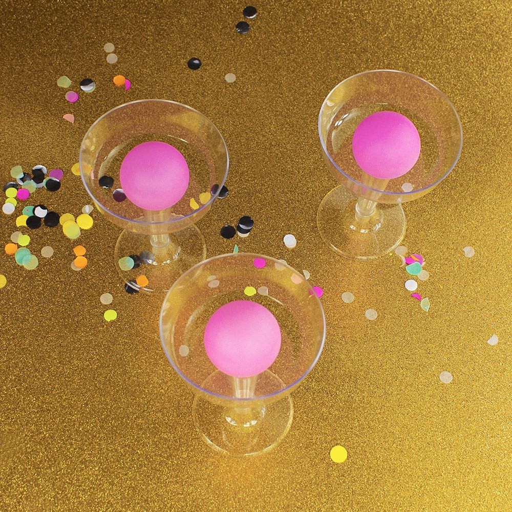 Bier Pong - Prosecco Edition, Mädels an die Front!